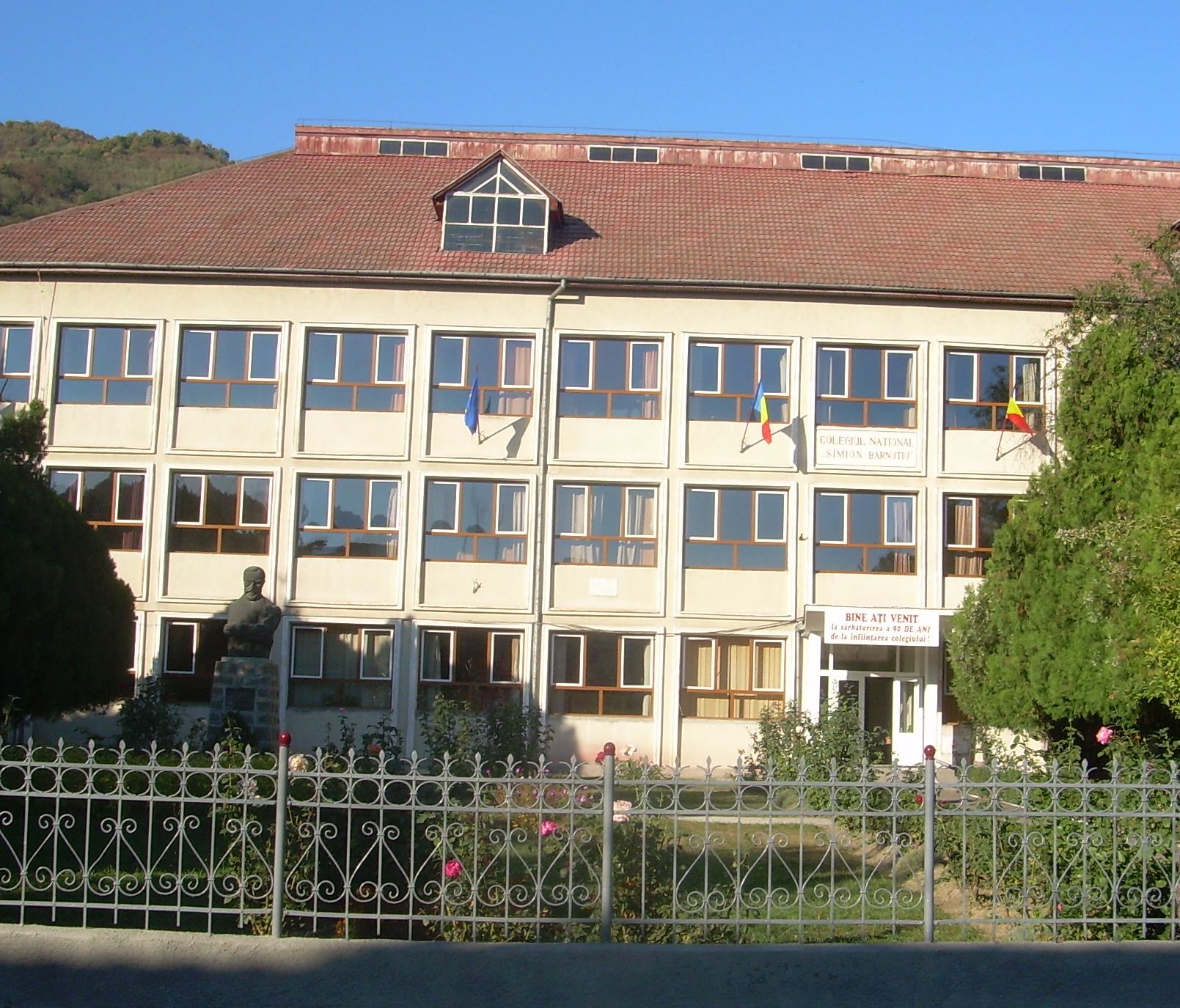 Intalnire literara la Colegiul National "Simion Barnutiu" din Simleu ...