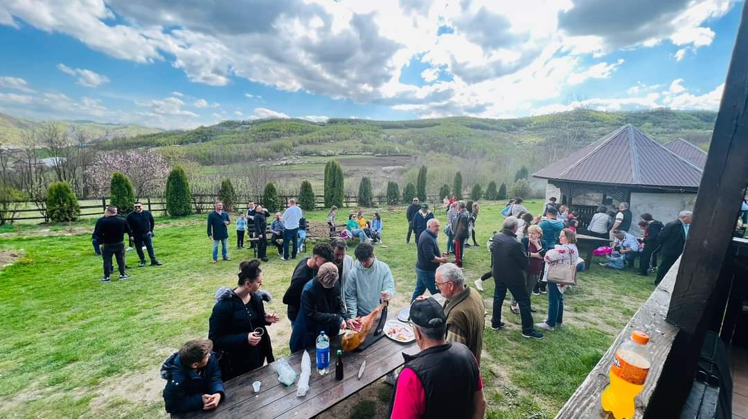 Grădina Zmeilor, sute de plăcinte și dorința sălăjeanului Adrian Buda ...