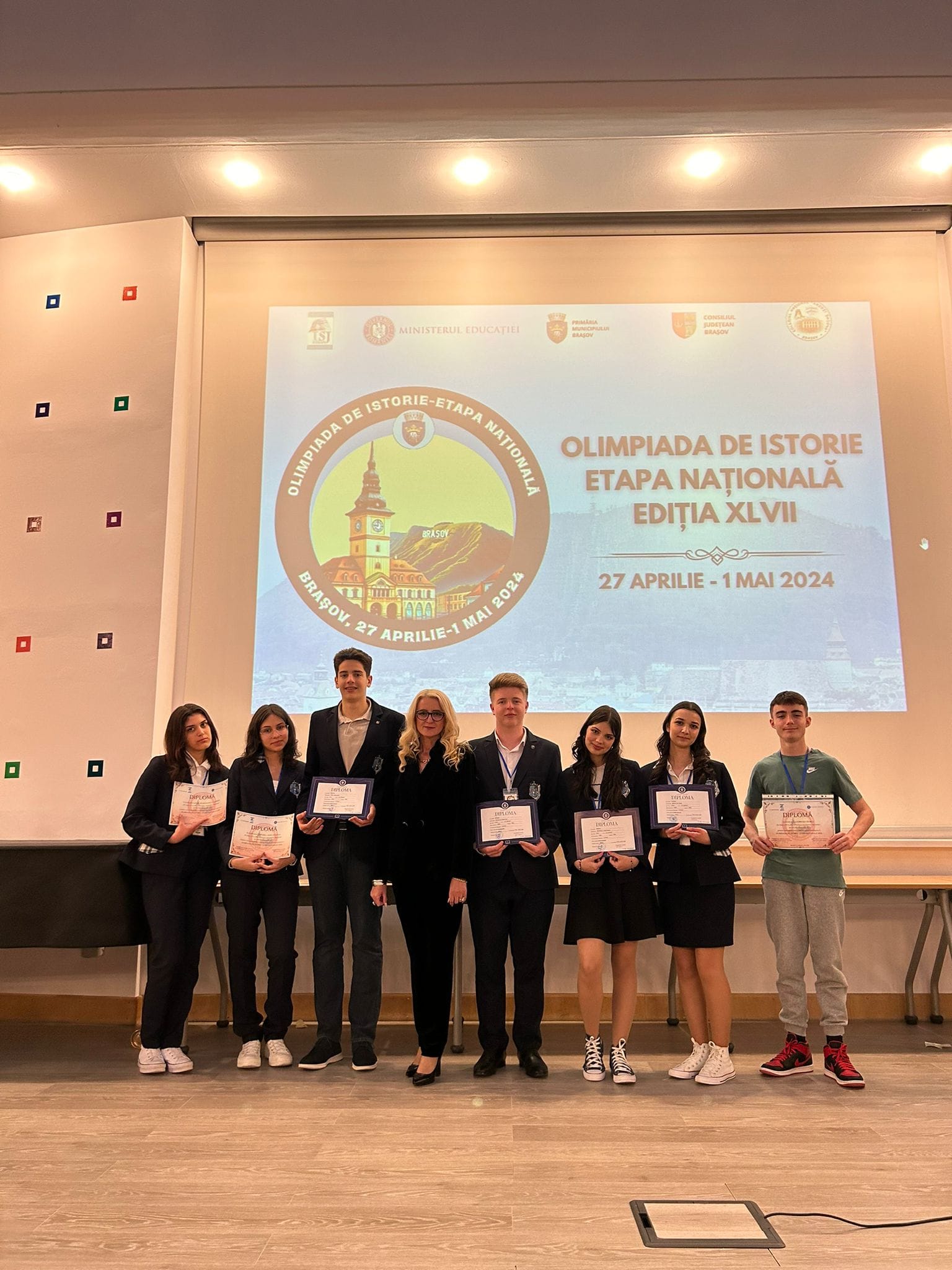 Zălăuanul Iustin Pop, printre cei mai buni la Olimpiada Națională de Istorie - Magazin Sălăjean